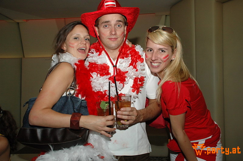 Party.at - Photos: AUT vs. GER - Afterparty, Passage