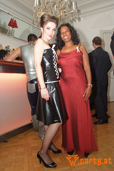 Party.at - Photos: Lack-Leder-Nacht, Schloss Hunyadi
