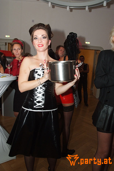 Party.at - Photos: Lack-Leder-Nacht, Schloss Hunyadi