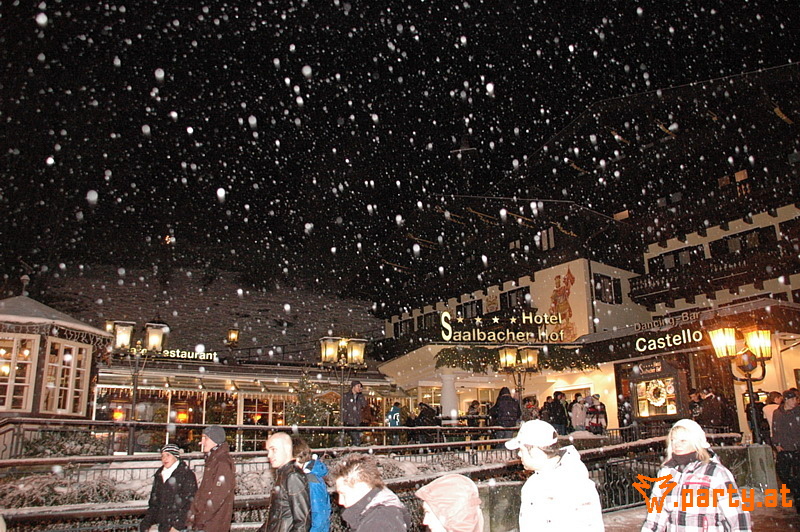 Party.at - Photos: Rave On Snow 2009, Dorfplatz / Open Air Stage