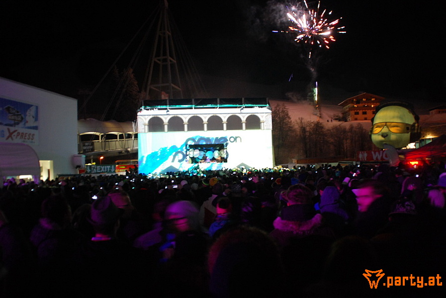 Party.at - Photos: Rave On Snow, Open Air Stage