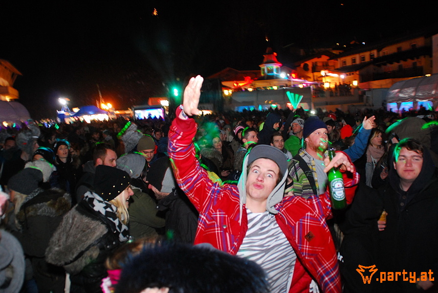 Party.at - Photos: Rave on Snow 2014, Open Air Stage