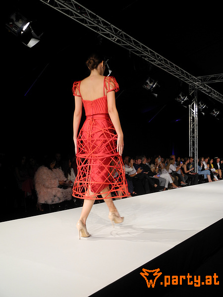 Party.at - Photos: 14. MQ Vienna Fashion Week / Oliver Tolentino, Museumsquartier